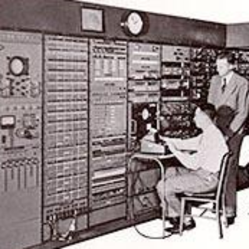 Whirlwind (1 abr 1951 año – 1 ene 1953 año) (Cinta de tiempo)