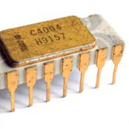 11 ene 1974 año - El primer Microprocesador (Cinta de tiempo)