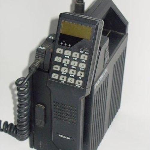 1 ene 1984 año - Nokia Mobira Talkman (Cinta de tiempo)