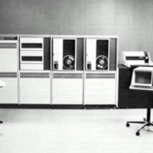 18 feb 1978 año - La VAX 11/780, de la Digital Equipment Corporation ...