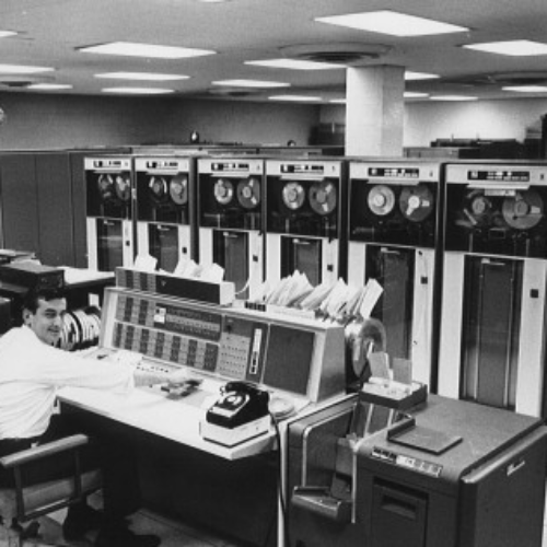 4 ene 1962 año - Entre 1962-1969 Nace Internet (Cinta de tiempo)